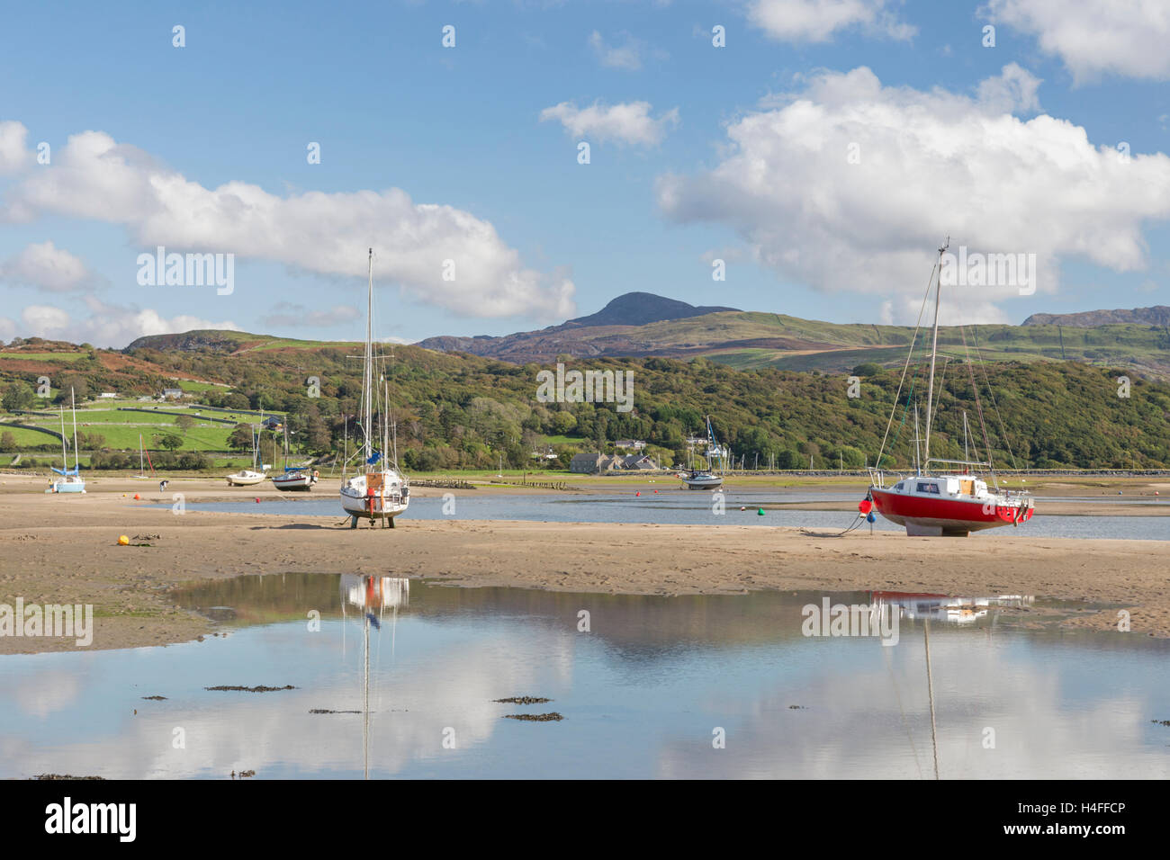 River Artro becomes a tidal estuary between the coastal village ...