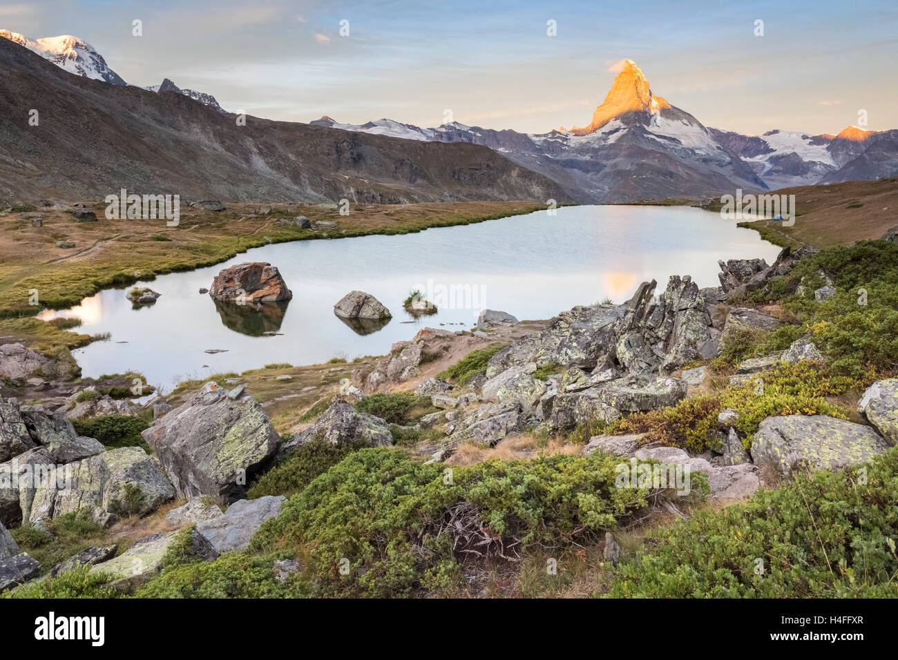 Sunrise above the Stellisee Lake, Zermatt, Switzerland Stock Photo - Alamy