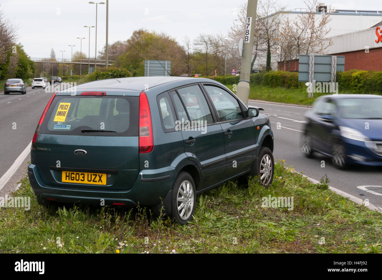 Car lamp post crash hi-res stock photography and images - Alamy