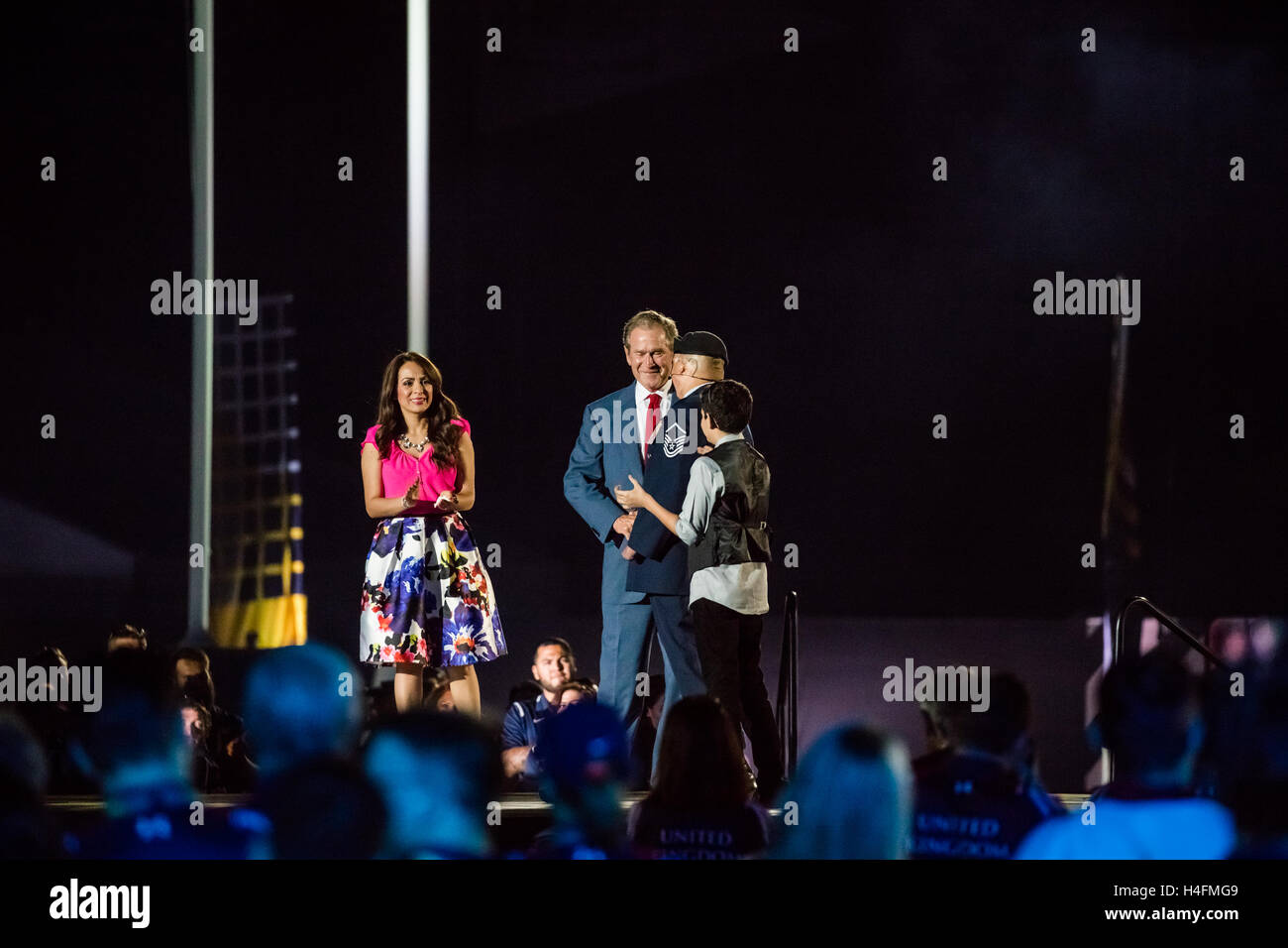 President George W Bush joins MSgt Israel "DT" Del Toro Jr., US Air ...