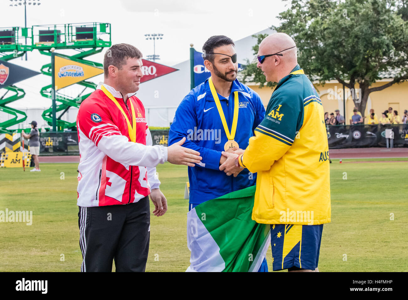 100 meter dash hi-res stock photography and images - Alamy
