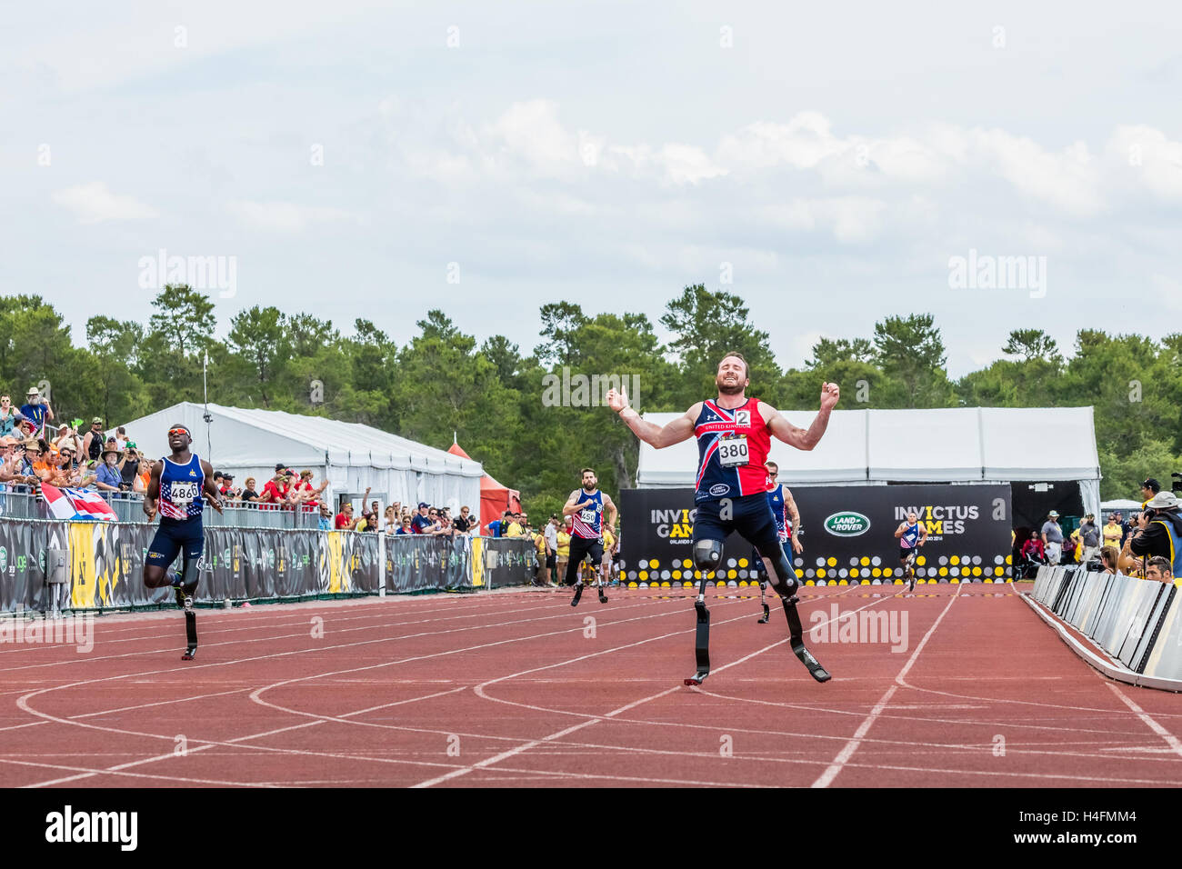 Luke Sinnott, of the United Kingdom wins the gold over Allan Armstrong ...