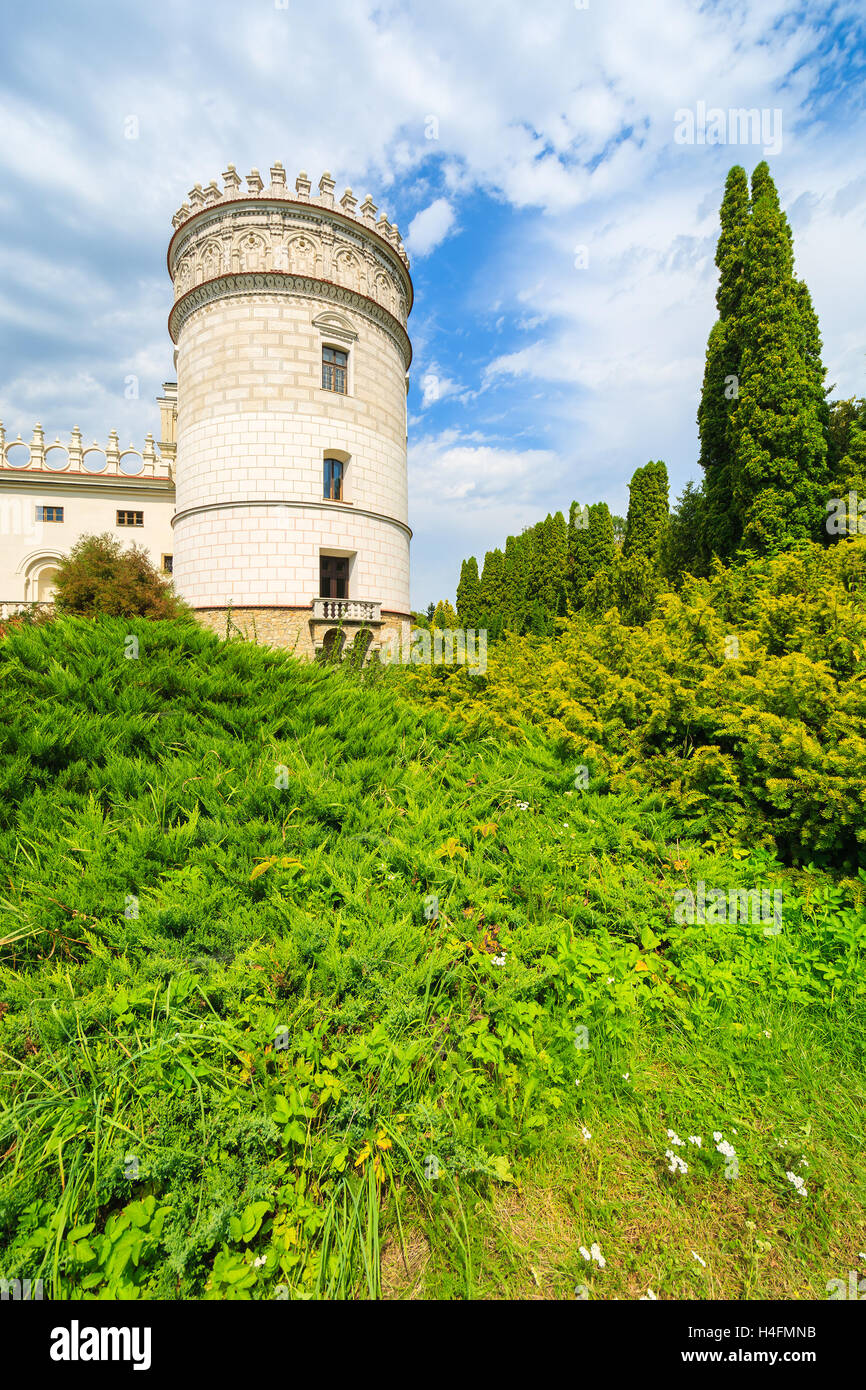 Summer castle landscape hi-res stock photography and images - Alamy