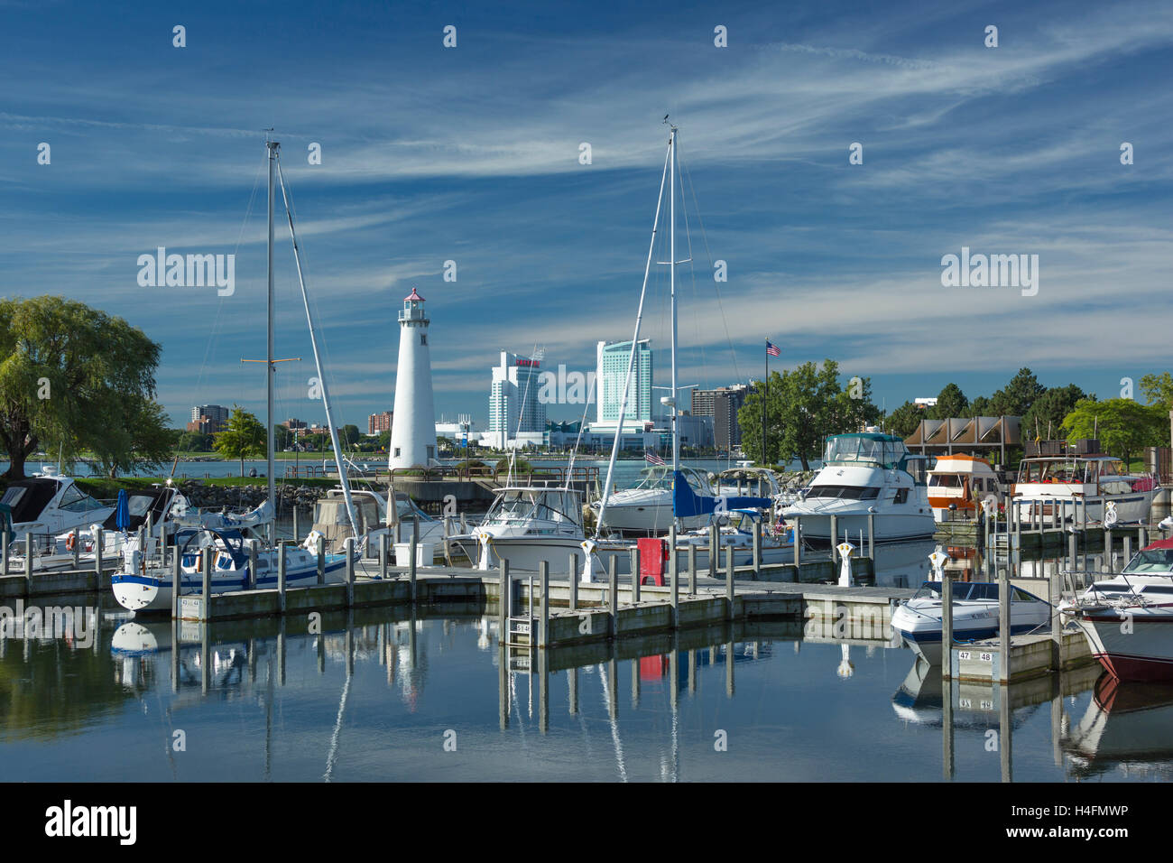 HARBOR WILLIAM MILLIKEN STATE PARK DETROIT RIVER MICHIGAN USA Stock ...
