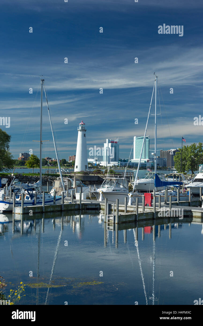 HARBOR WILLIAM MILLIKEN STATE PARK DETROIT RIVER MICHIGAN USA Stock ...