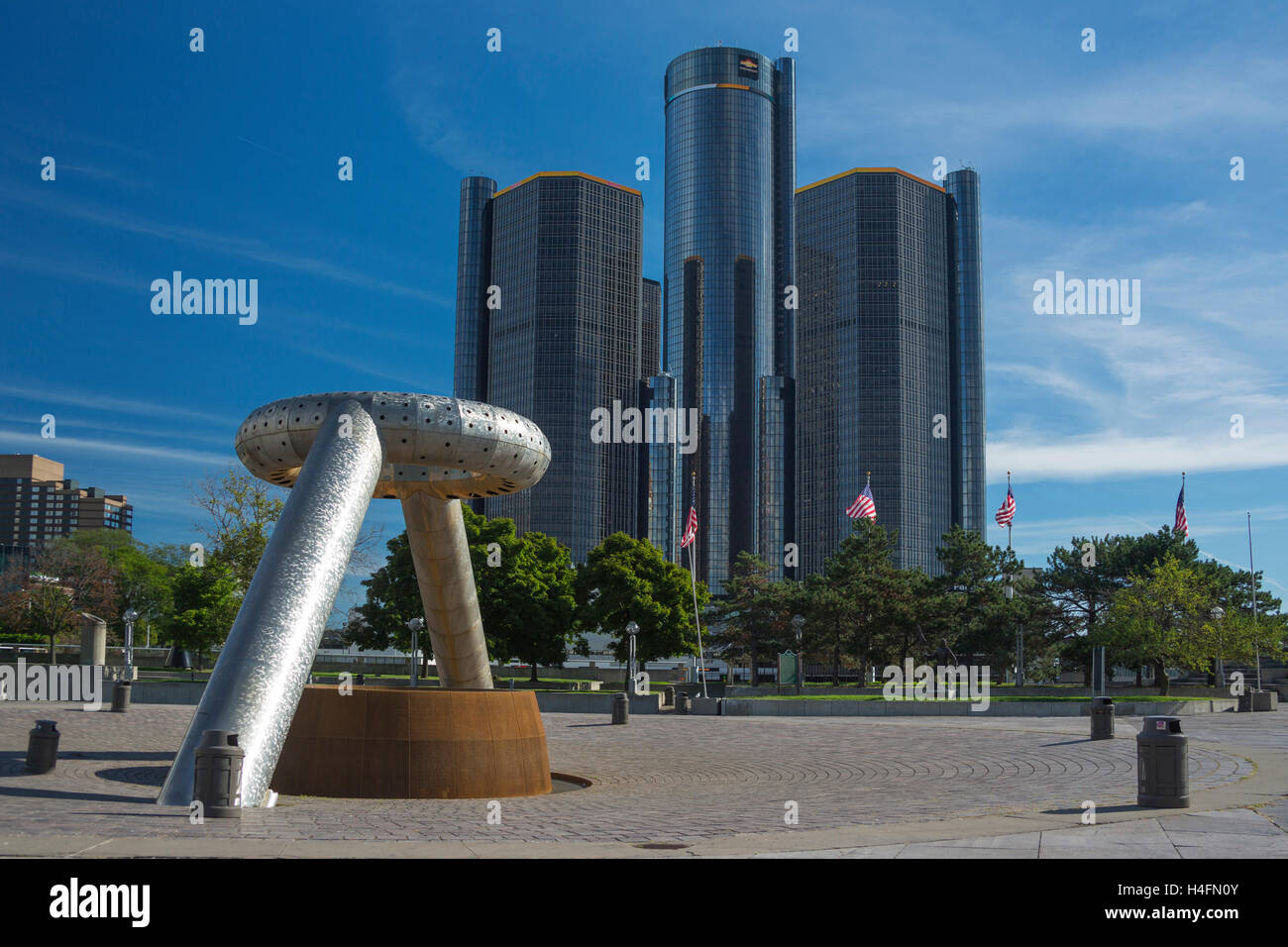 GM RENAISSANCE CENTER TOWERS( ©JOHN PORTMAN 1977) DODGE FOUNTAIN HART ...