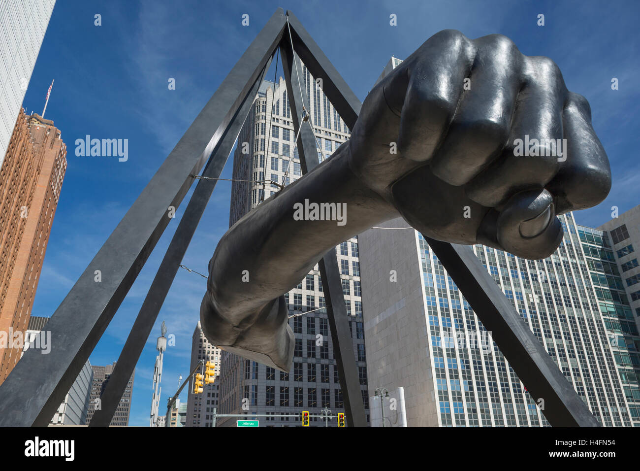 JOE LOUIS THE FIST MONUMENT (©ROBERT GRAHAM 1986) HART PLAZA DOWNTOWN ...