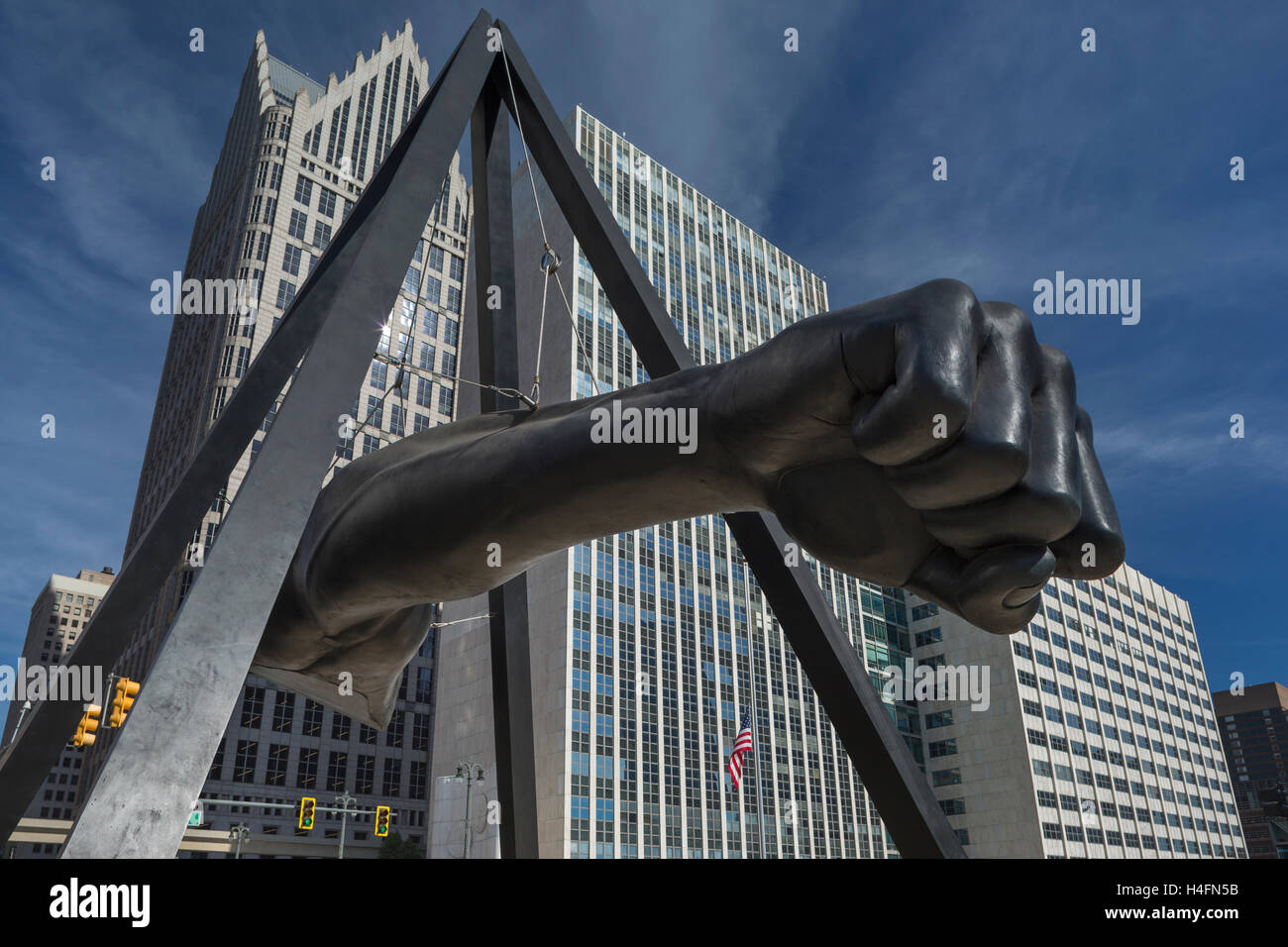 JOE LOUIS THE FIST MONUMENT (©ROBERT GRAHAM 1986) HART PLAZA DOWNTOWN ...