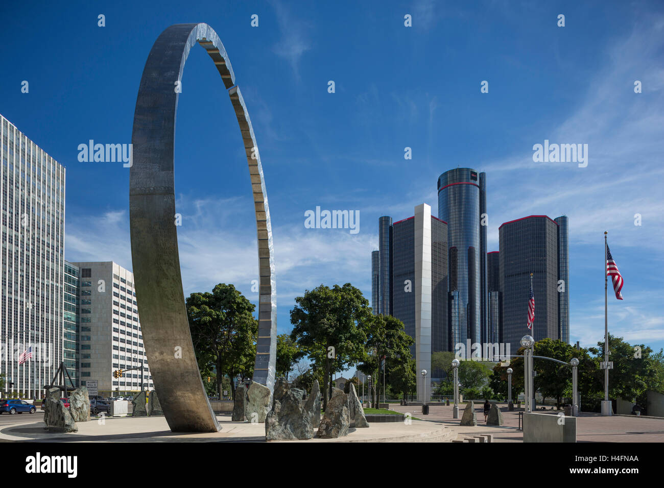 TRANSCENDING LABOR LEGACY MONUMENT ARCH (©DAVID BARR/SERGIO DI GIUSTI ...