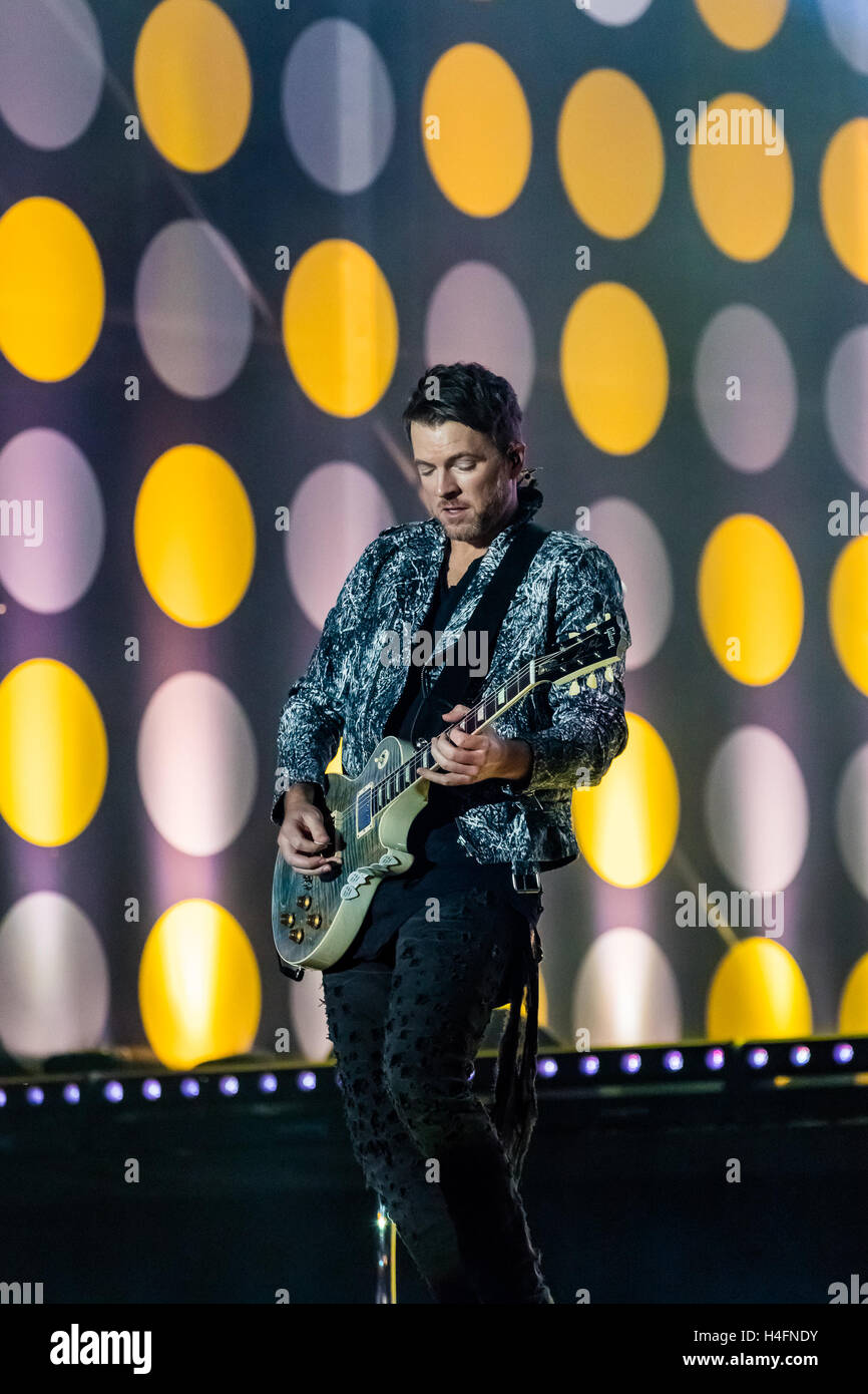 Joe Don Rooney, of Rascal Flatts, at the Closing Ceremony for the ...