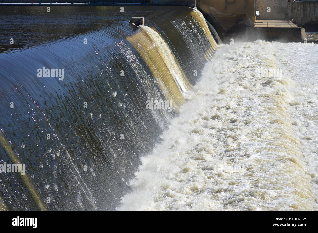 Waterfall at the Ford Dam in Minneapolis Minnesota Stock Photo - Alamy