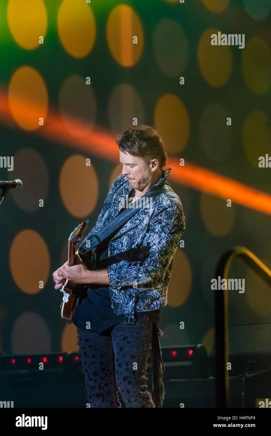 Joe Don Rooney, of Rascal Flatts, at the Closing Ceremony for the ...