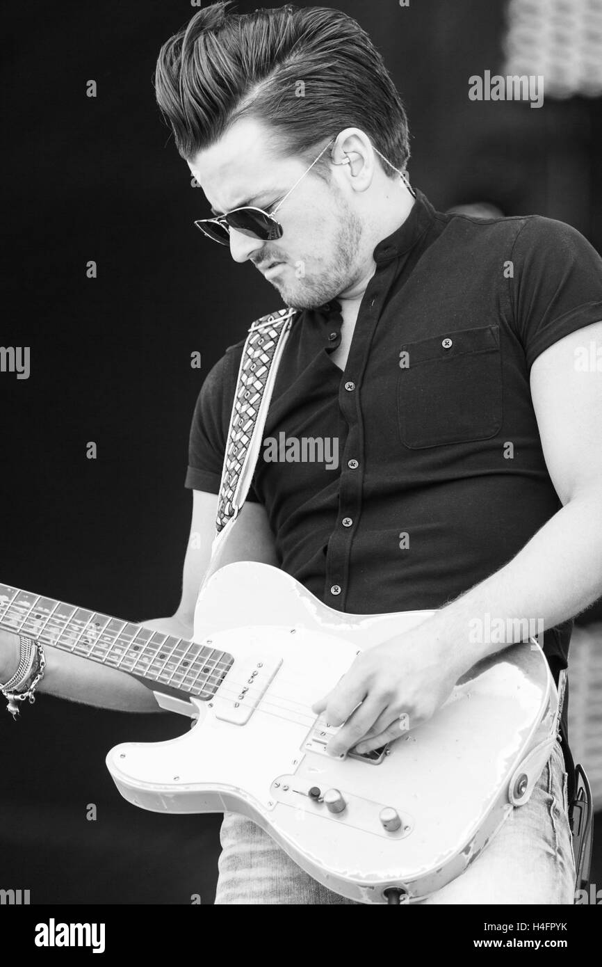 Country music artist Chase Bryant performs at the Tortuga Music ...