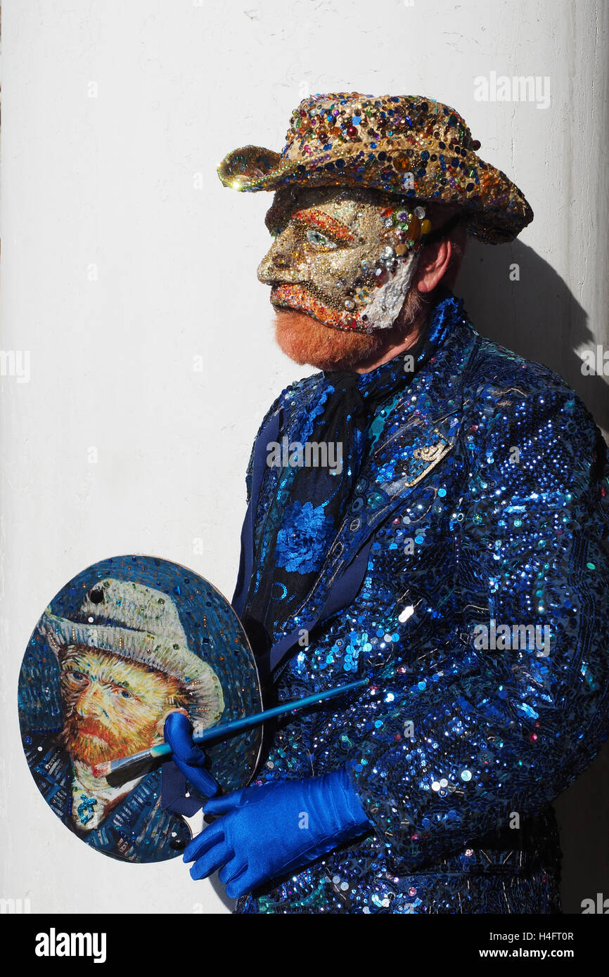 Van Gogh mask, Venice, Italy Stock Photo - Alamy