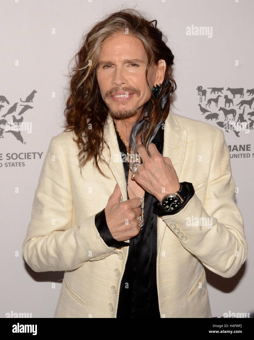 Steven Tyler arrives at The Humane Society Of The United States' To The ...