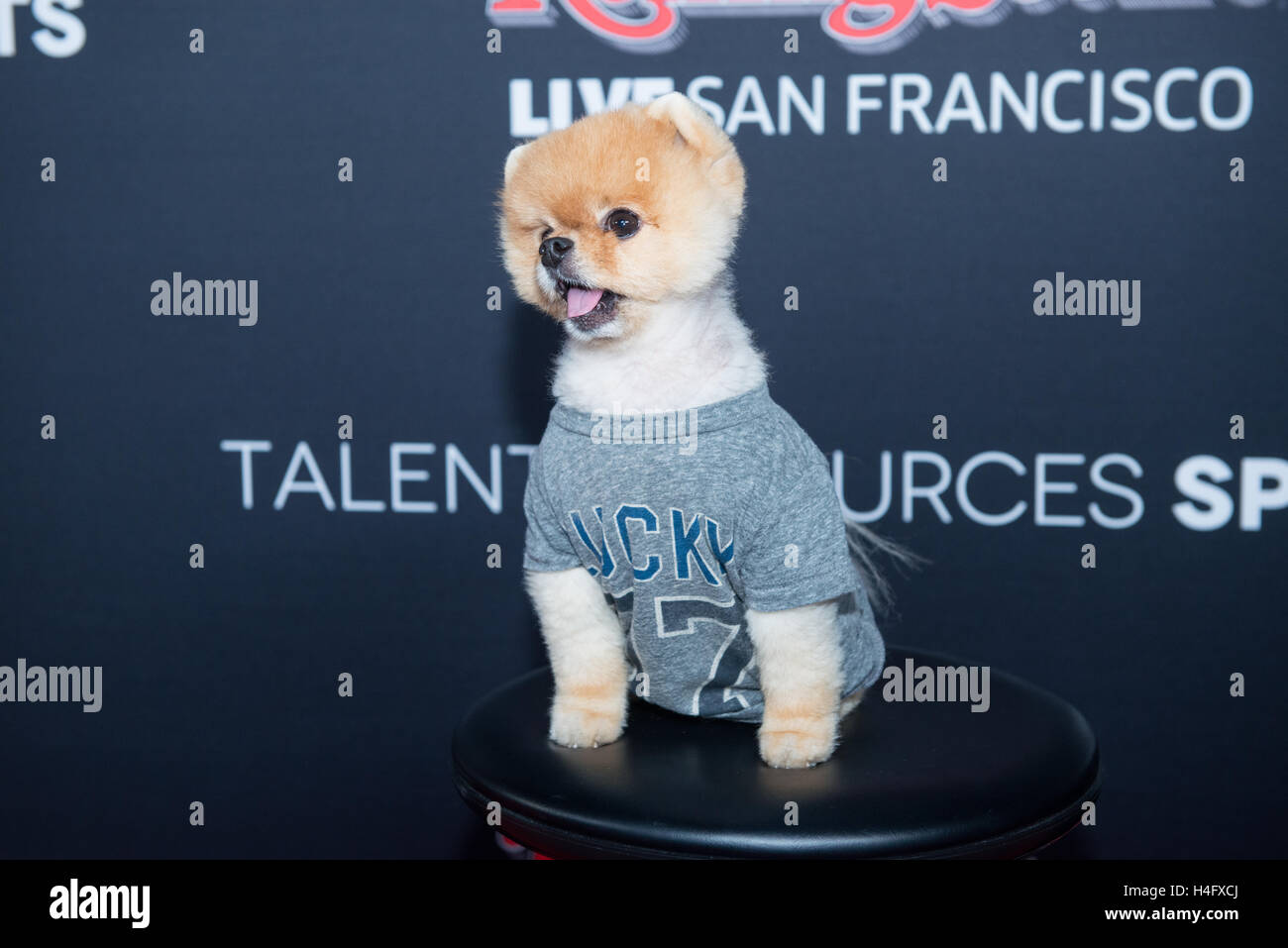 Jiff pom hi-res stock photography and images - Alamy