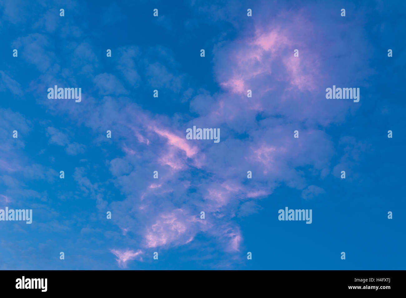 Sunset smoke colorful skyline hi-res stock photography and images - Alamy