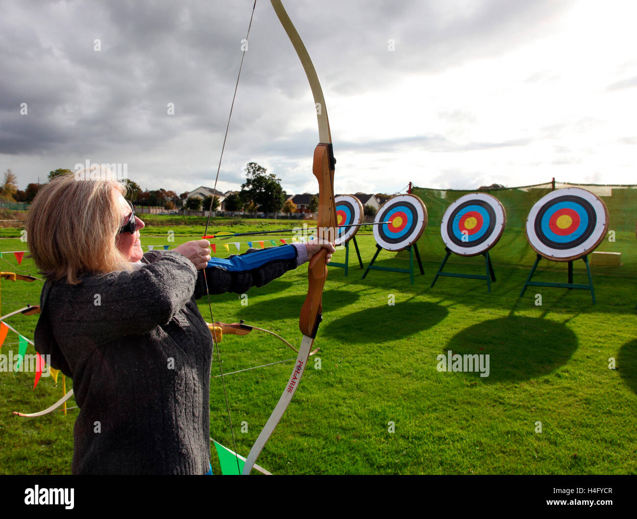 Archery hi-res stock photography and images - Alamy