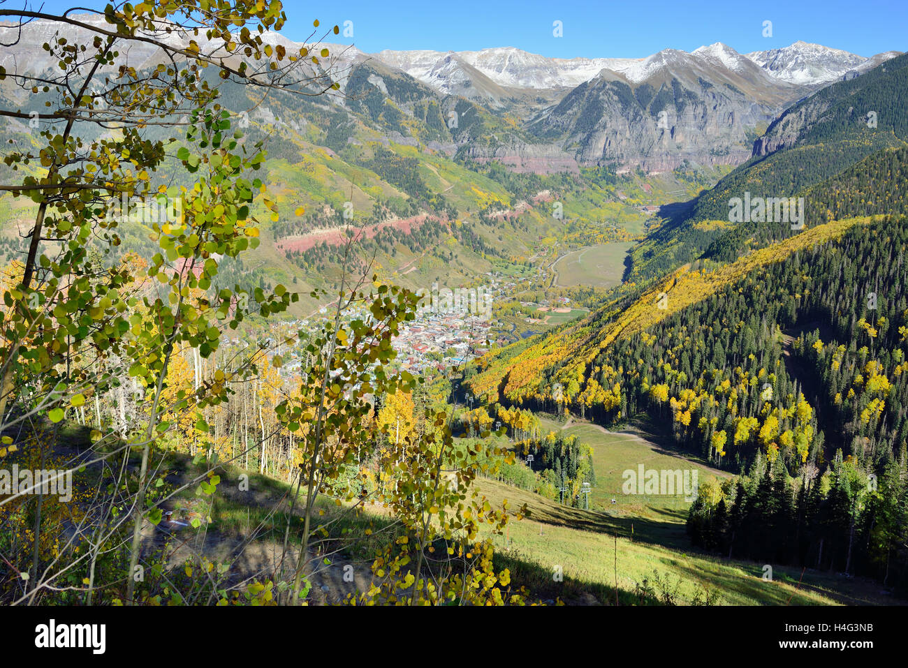 Colorado fall aspen resort hi-res stock photography and images - Alamy
