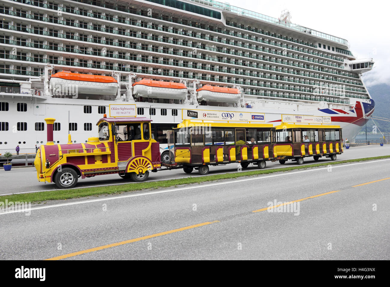 Olden sightseeing train hi-res stock photography and images - Alamy