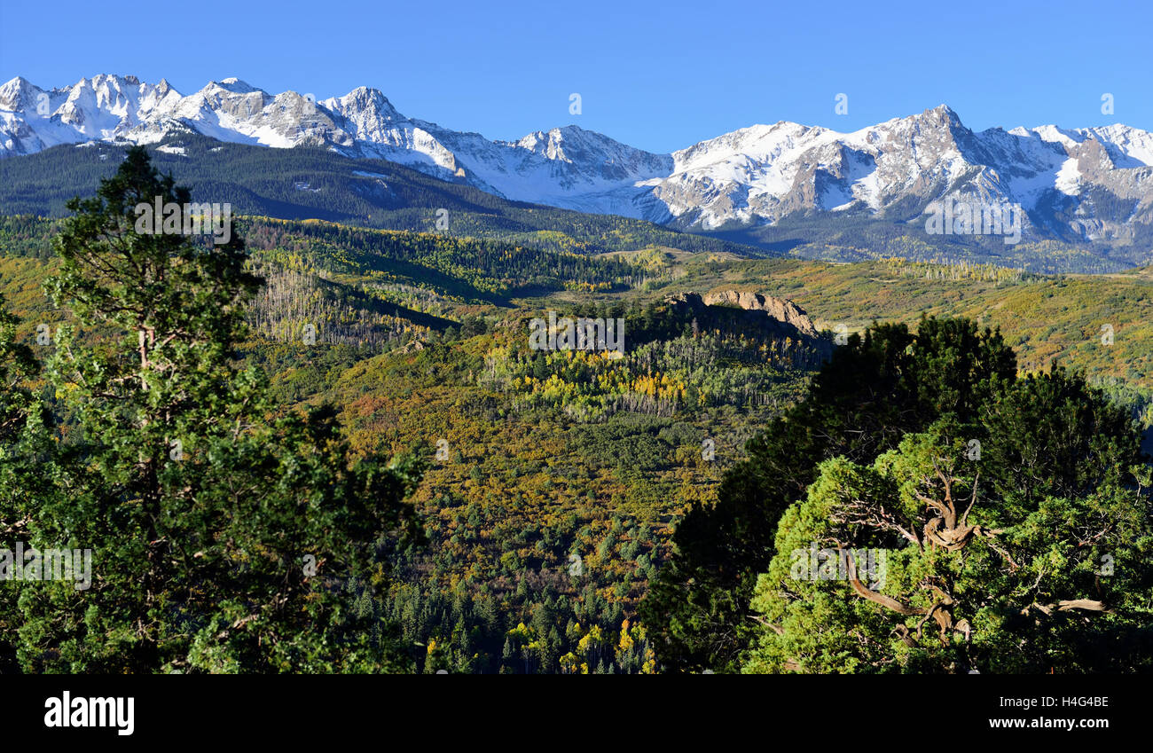 Alpine scenery of Colorado during foliage season Stock Photo - Alamy