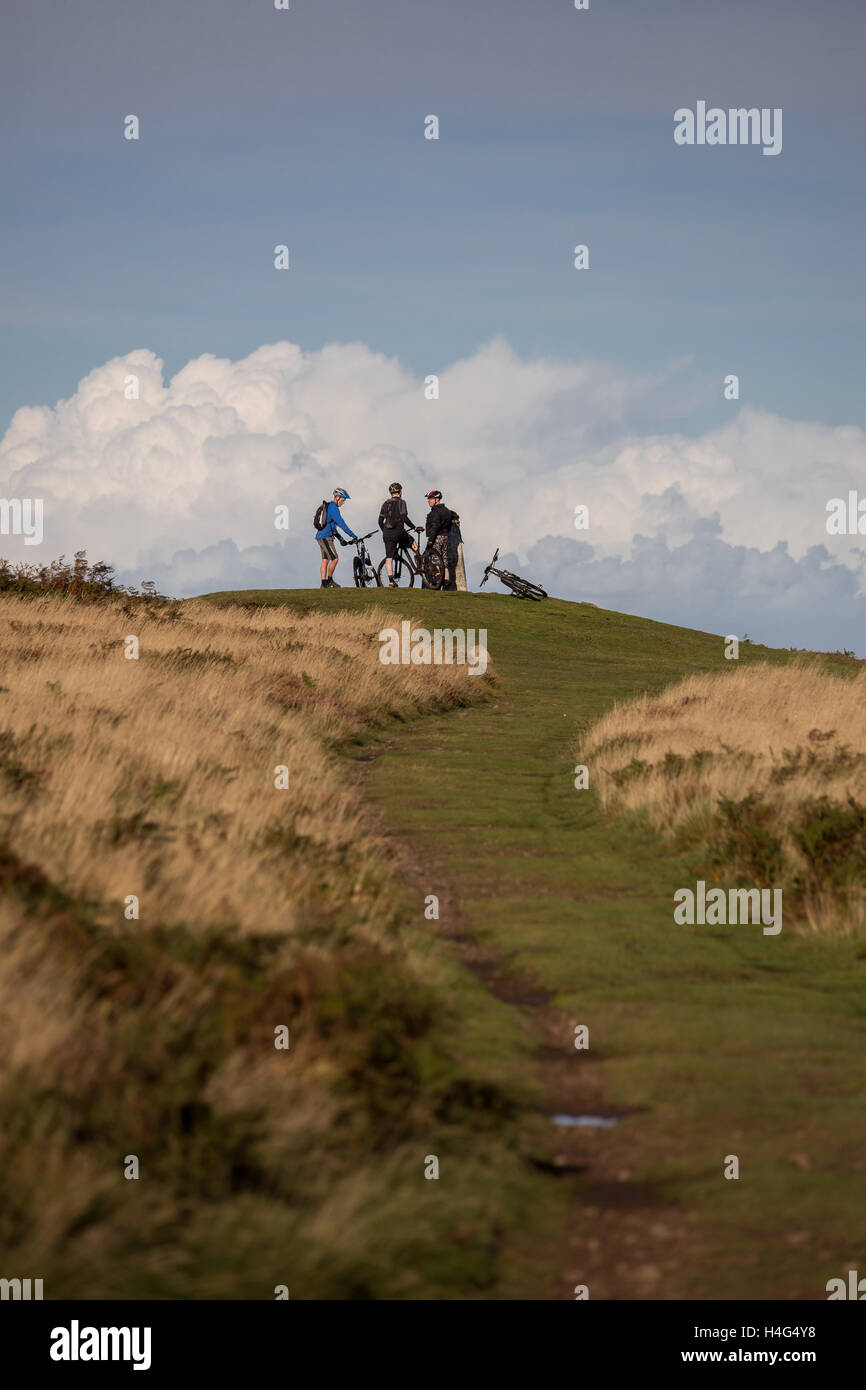 Quantock Hills, Somerset, UK. 15th October, 2016. Mountain Cyclists ...