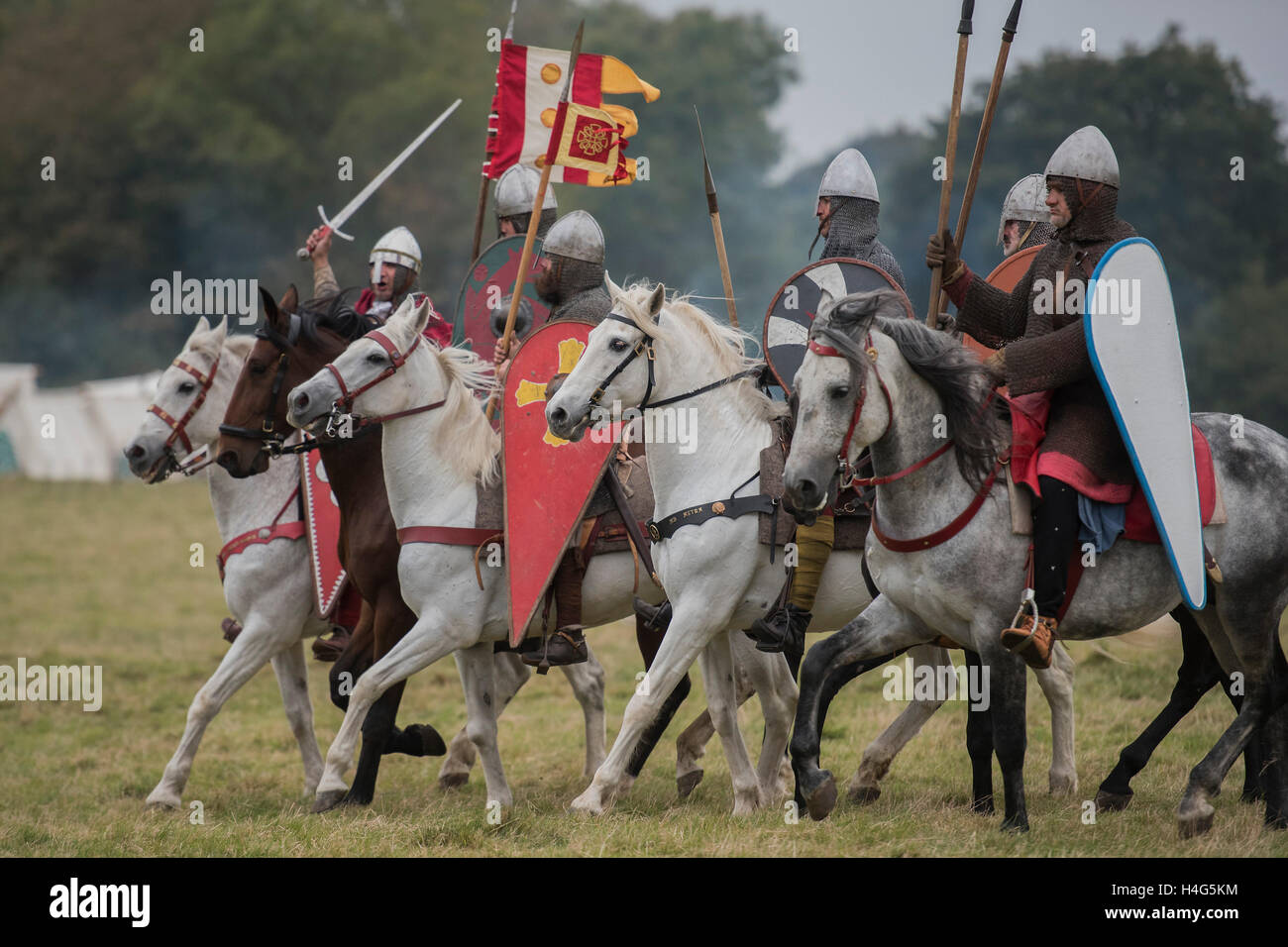 Medieval cavalry charge hi-res stock photography and images - Alamy