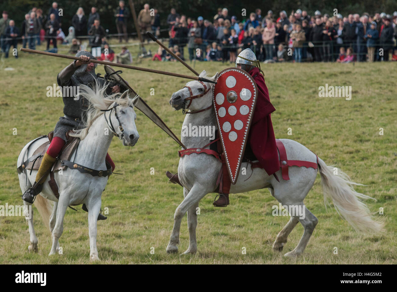 Medieval cavalry charge hi-res stock photography and images - Alamy