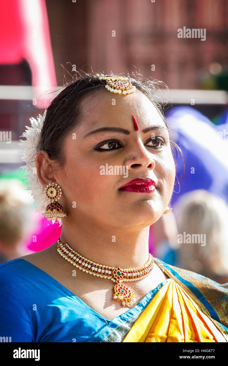 Manchester's Diwali mega mela festival in Albert Square Stock Photo - Alamy