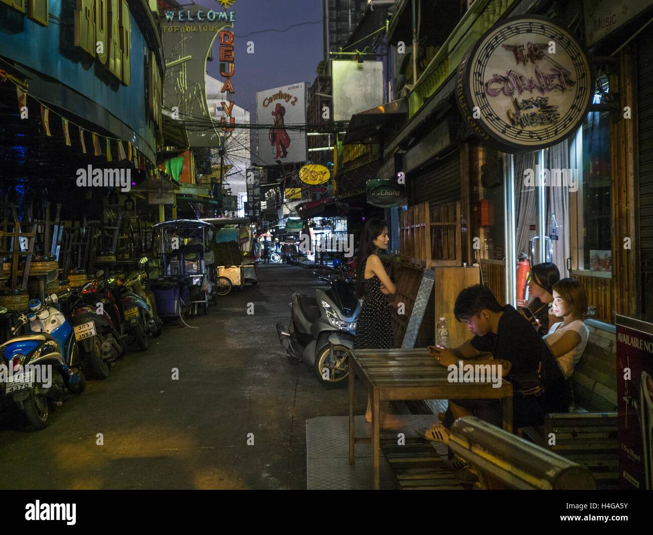 Bangkok, Thailand. 15th Oct, 2016. Darkened and closed go-go bars on ...