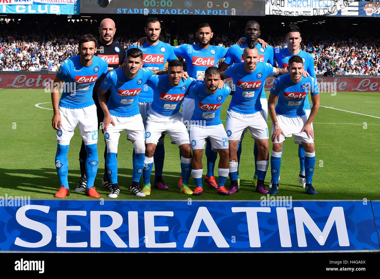 NAPOLI-ITALY,15October2016, Napoli Team pose for the photographer befor ...