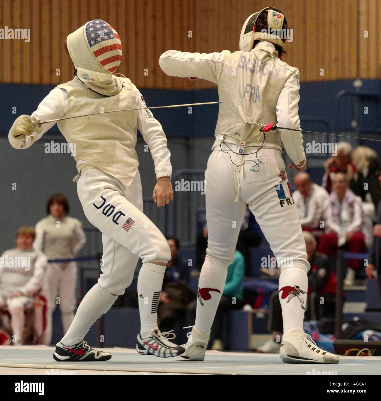 Stralsund, Germany. 14th Oct, 2016. US-American female fencer Lynn ...