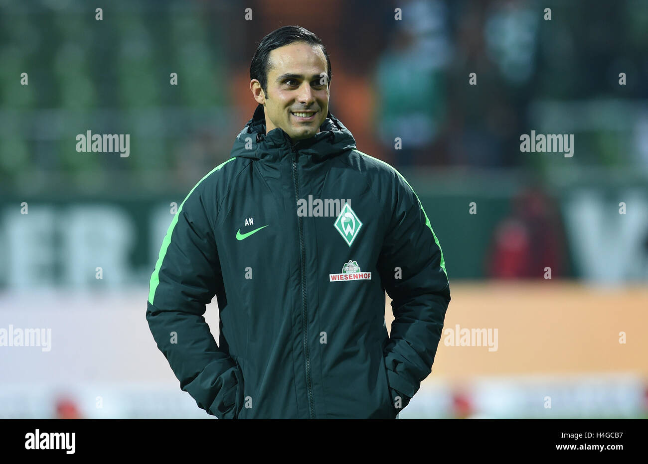Bremen, Germany. 15th Oct, 2016. Bremen's coach Alexander Nouri stands ...