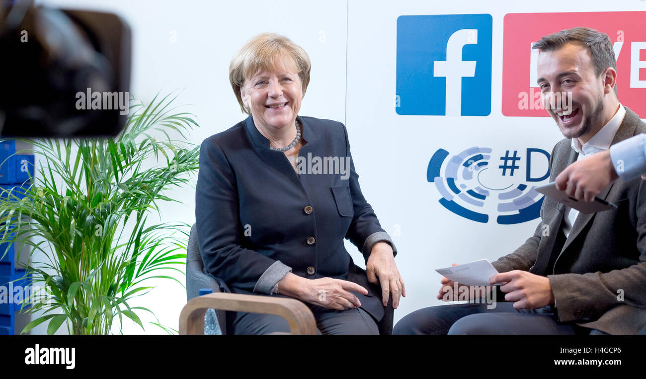 Paderborgn, Germany. 15th Oct, 2016. German Chancellor Angela Merkel ...
