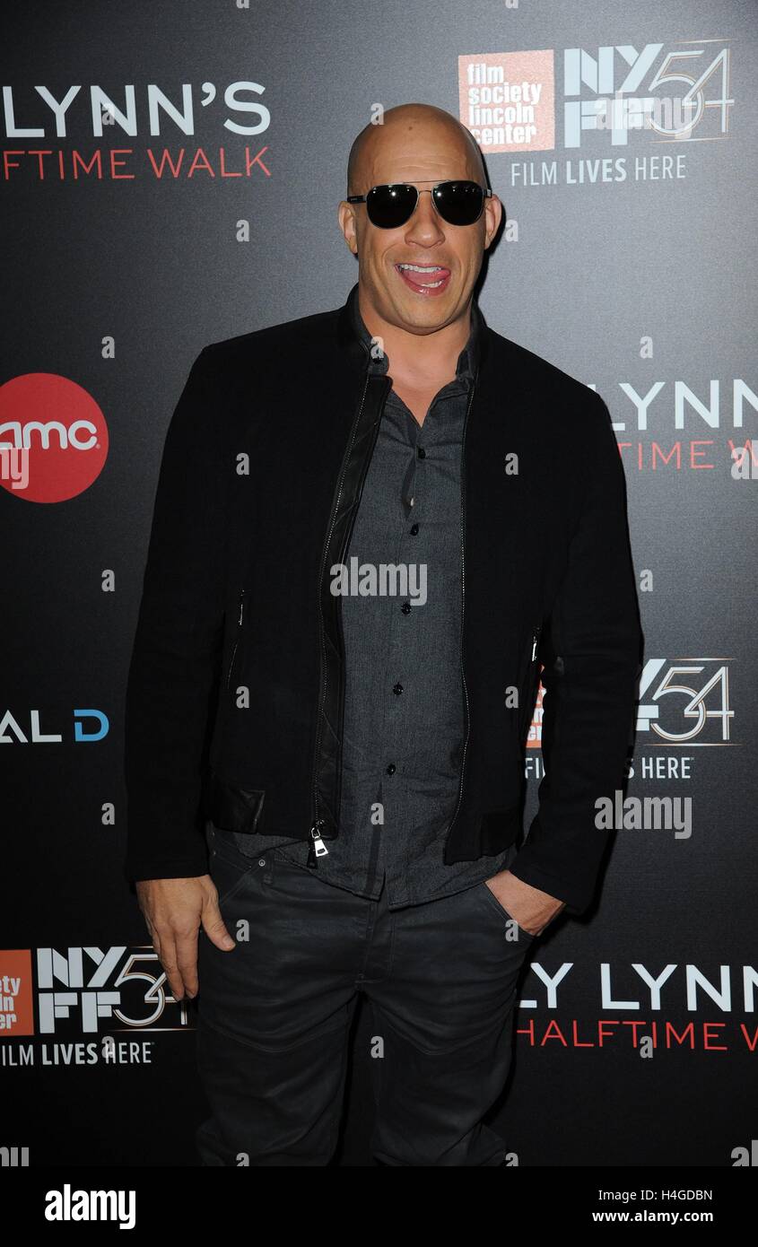 Vin diesel 2016 red carpet hi-res stock photography and images - Alamy