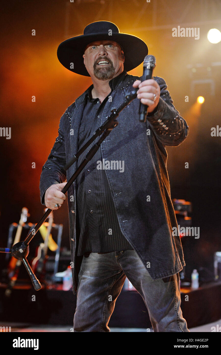 Gentry beach hi-res stock photography and images - Alamy