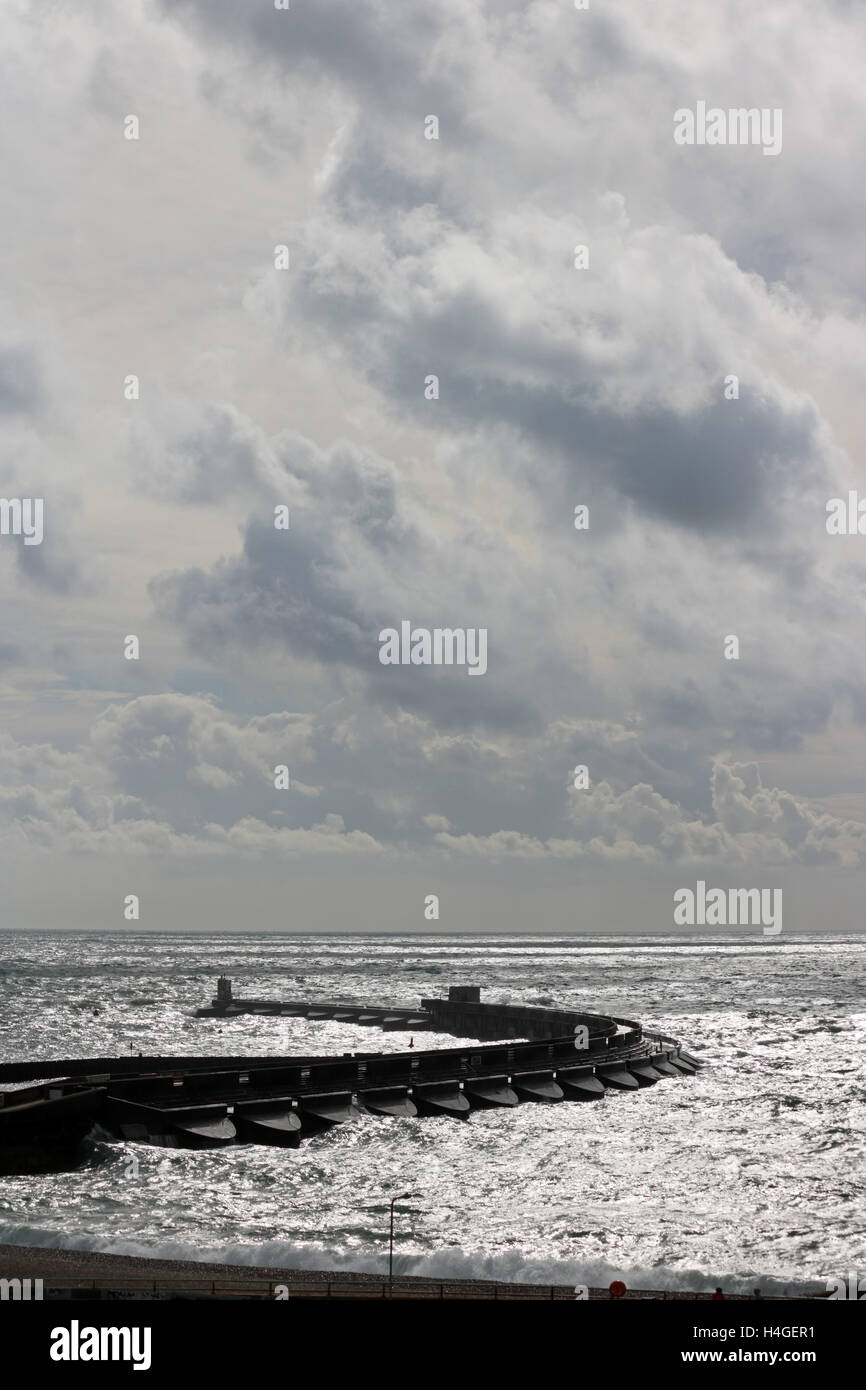 Rough seas english channel hi-res stock photography and images - Alamy
