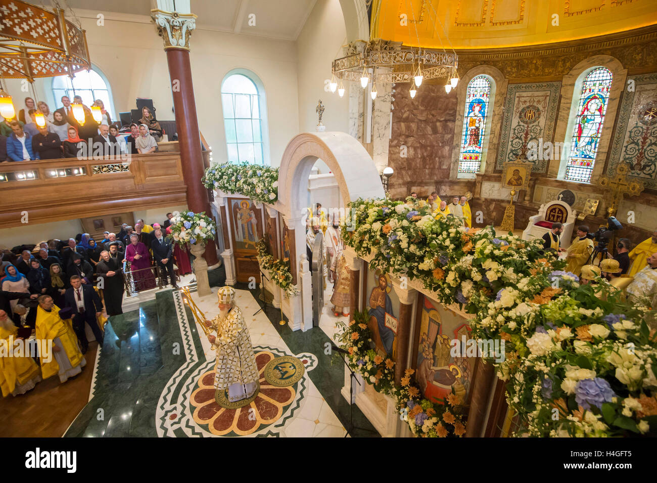 Consecration crosses hi-res stock photography and images - Alamy