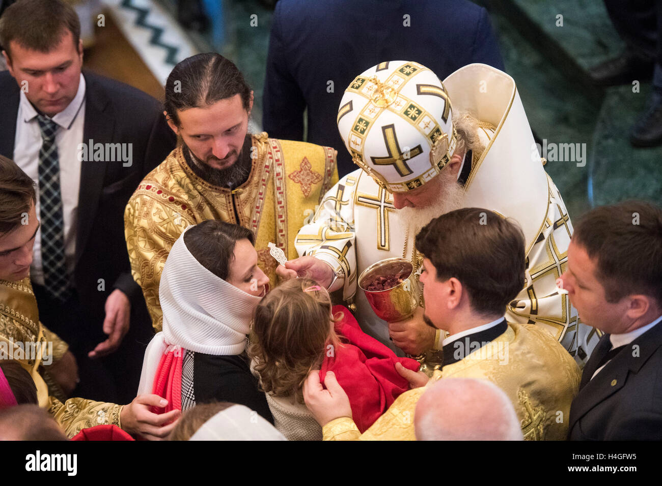 Consecration communion hi-res stock photography and images - Alamy