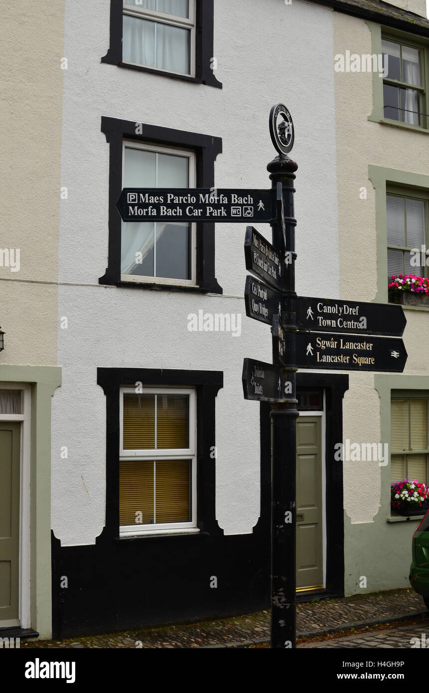 Conwy street view hi-res stock photography and images - Alamy