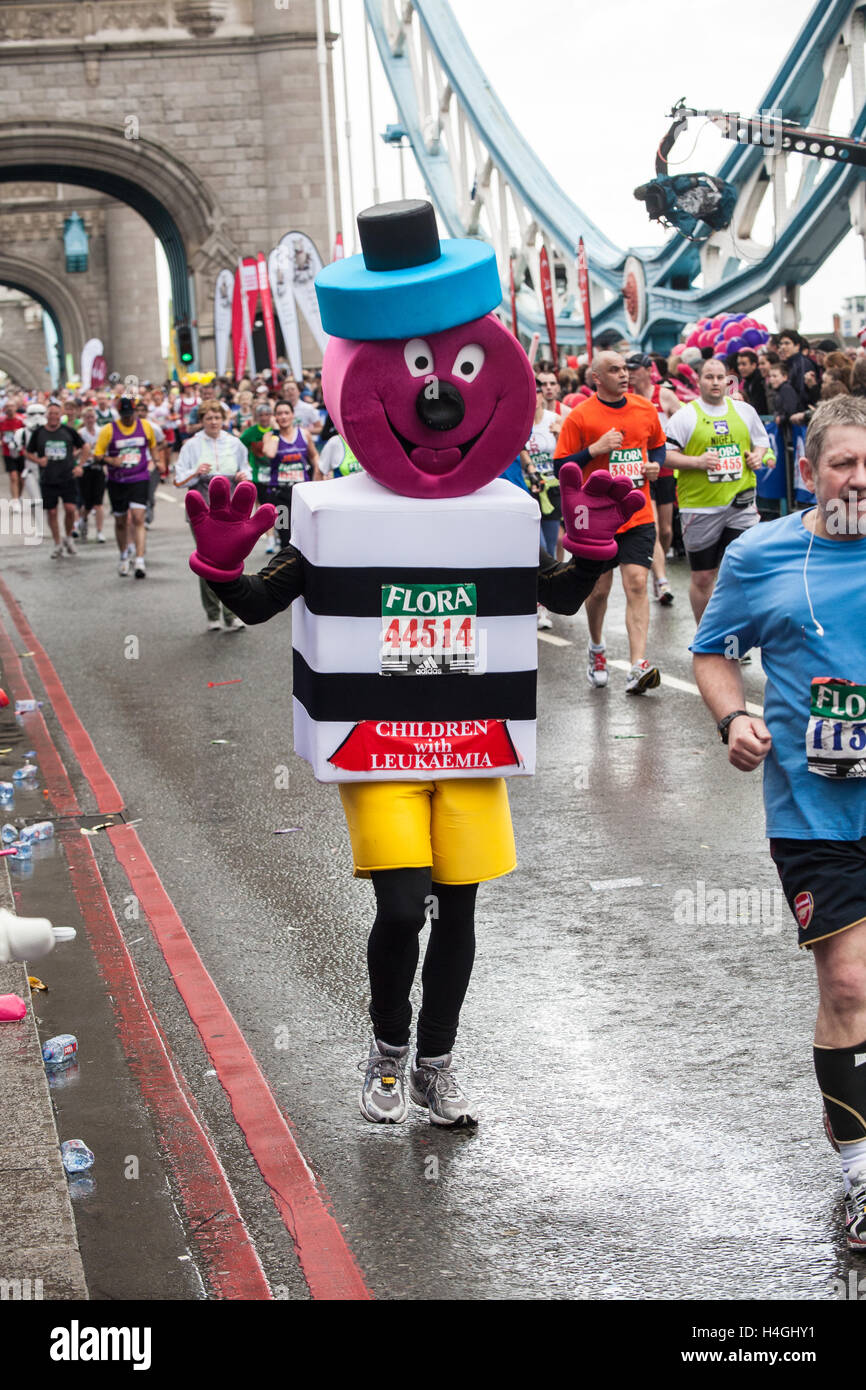 London Marathon,costume,costumes,Runners participating running in ...