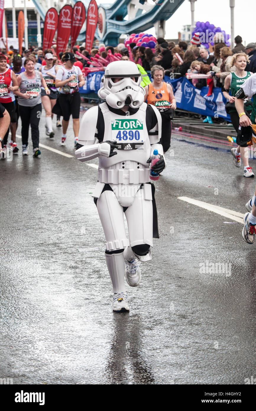 London Marathon,costume,costumes,Runners participating running in ...