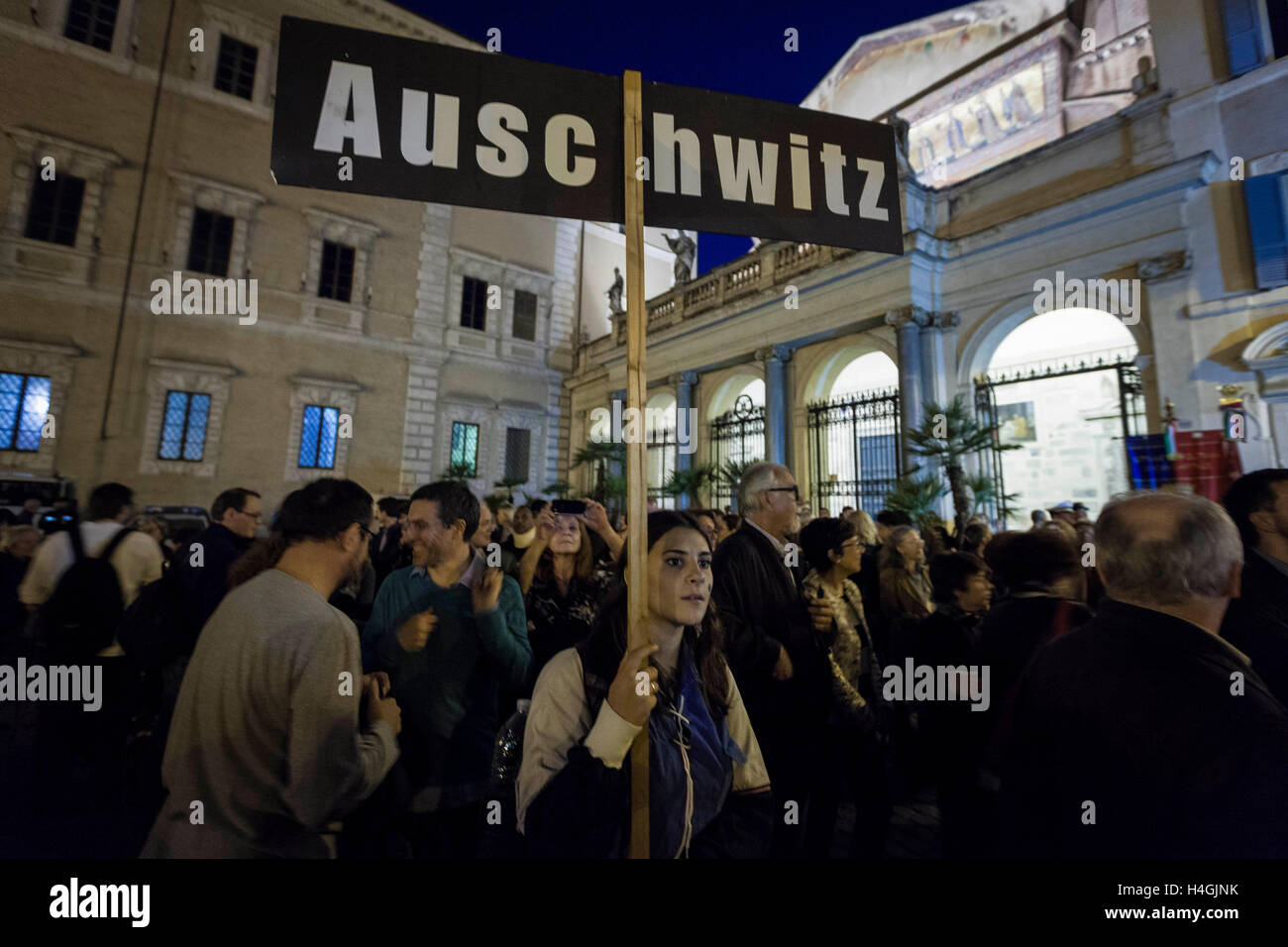 Rome, Italy. 15th Oct, 2016. The Jewish community of Rome and the ...