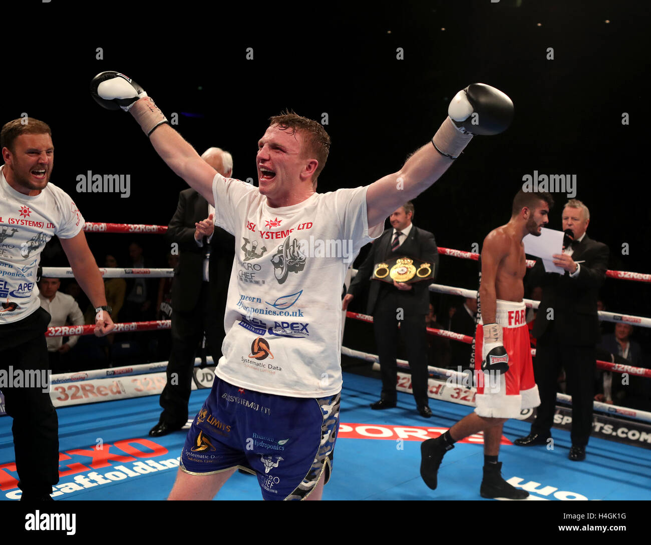 Tom Farrell celebrates victory over Farid Hakimi at the Echo Arena ...