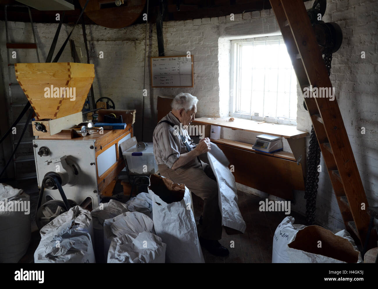 Working corn windmill hi-res stock photography and images - Alamy