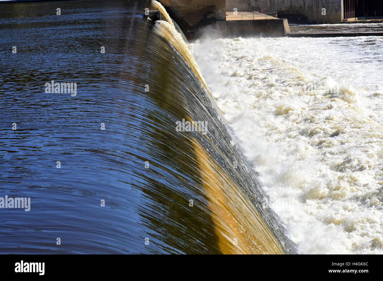 Waterfall at the Ford Dam in Minneapolis Minnesota Stock Photo - Alamy