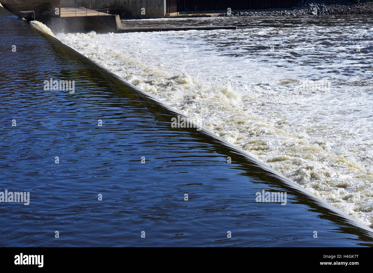 Waterfall at the Ford Dam in Minneapolis Minnesota Stock Photo - Alamy