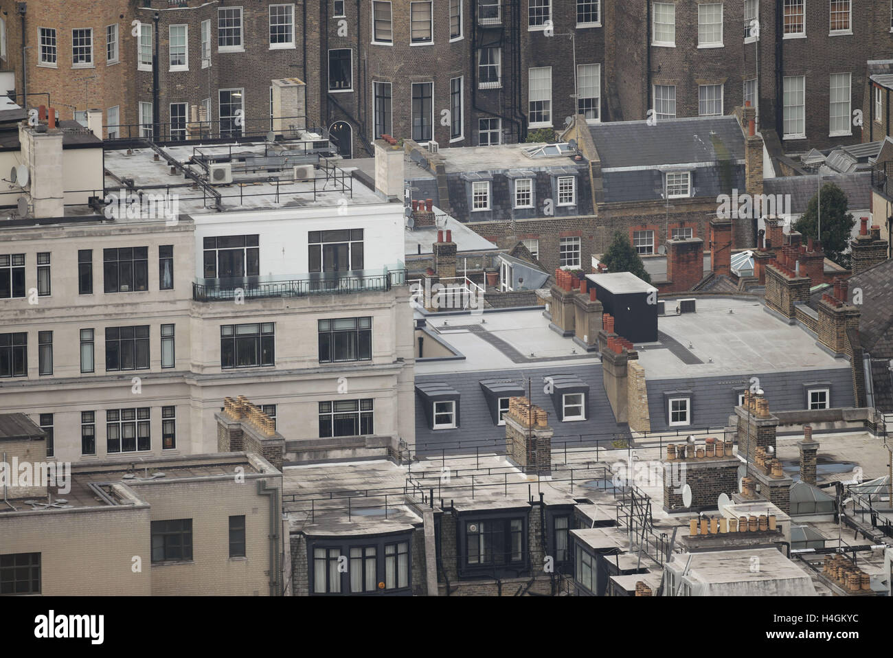Rooftops in london hi-res stock photography and images - Alamy