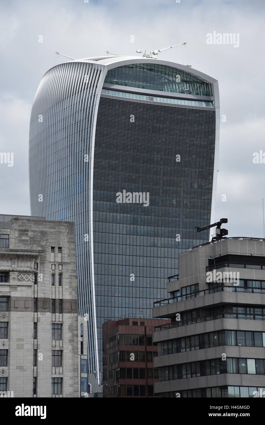 Curved towers hi-res stock photography and images - Alamy
