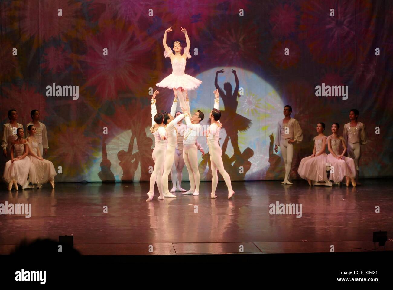 Pasay, Philippines. 14th Oct, 2016. Sugar Plum Fairy from the ...